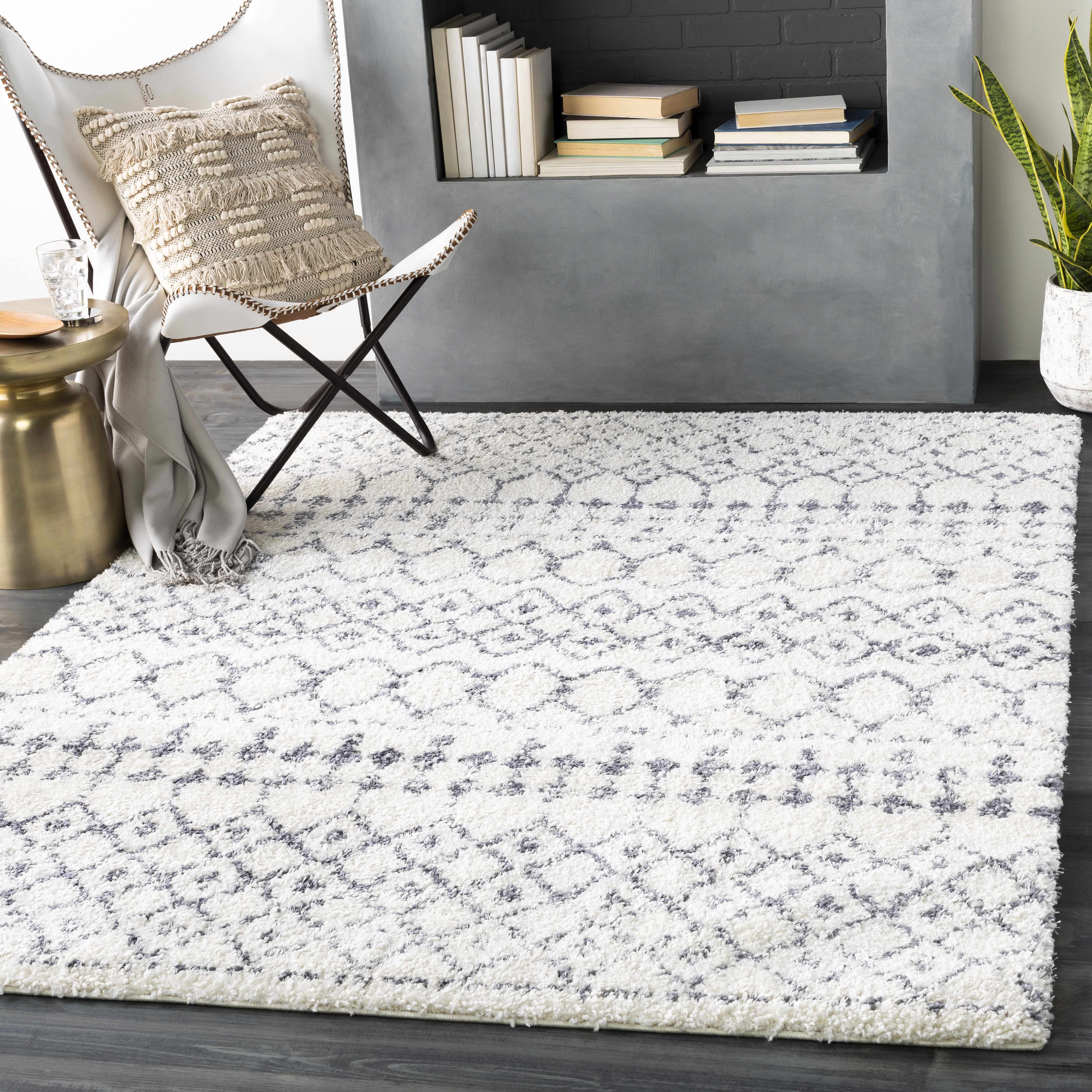 Mainstays 5' x 7' Gray/Ivory Plush Trellis Shag Area Rug - Walmart.com