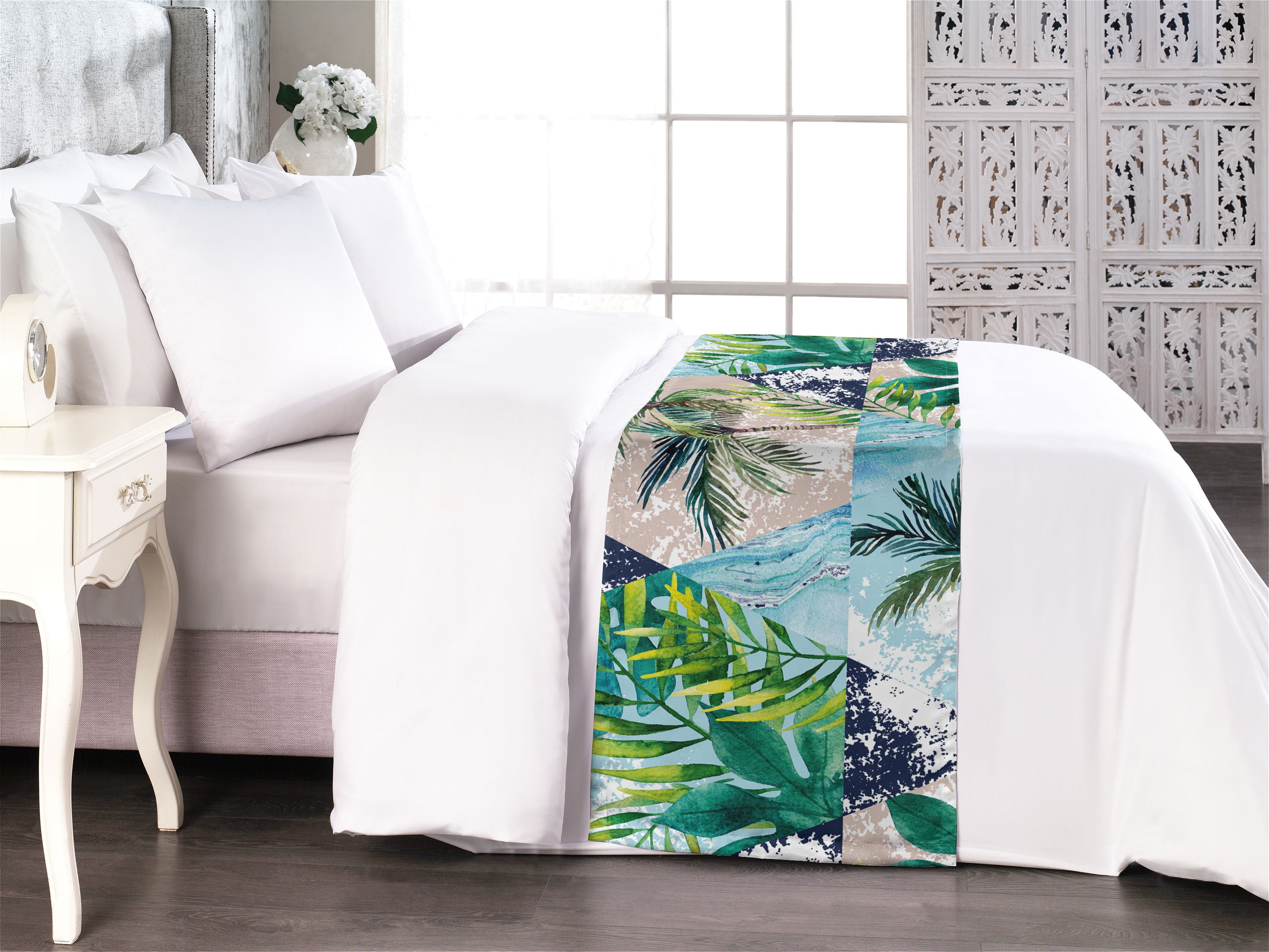 Hawaii Vibes Bed Runner, Aloha Themed Palm Tree Illustrations with ...