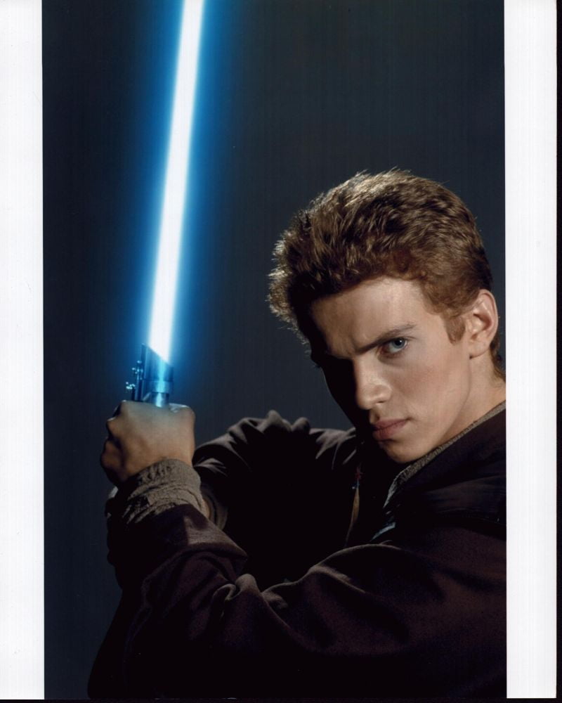 Hayden Christensen Close Up With Lightsaber For Star Wars: Episode Ii ...