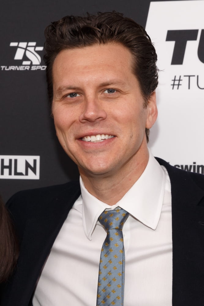 Hayes Macarthur At Arrivals For Turner Upfront 2016 Red Carpet Arrivals ...