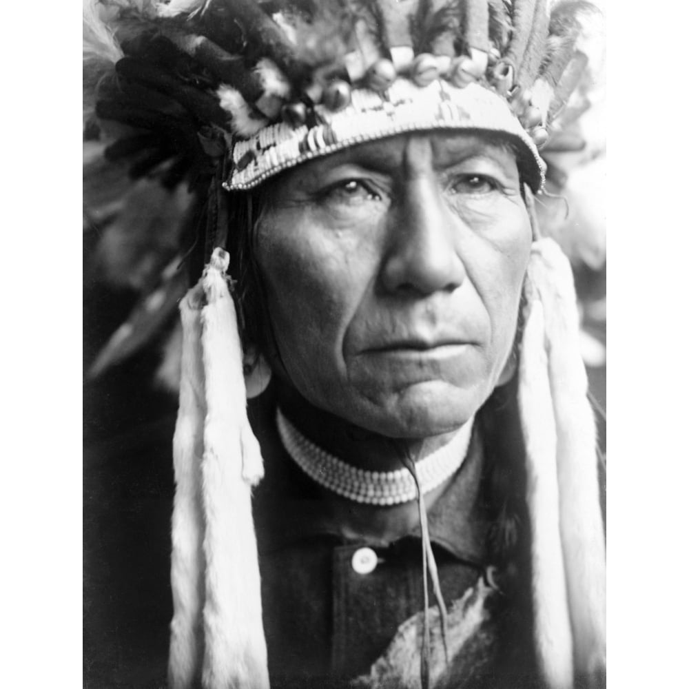 Head-And-Shoulders Portrait Of Nez Perc Man In Full Feather Headdress ...