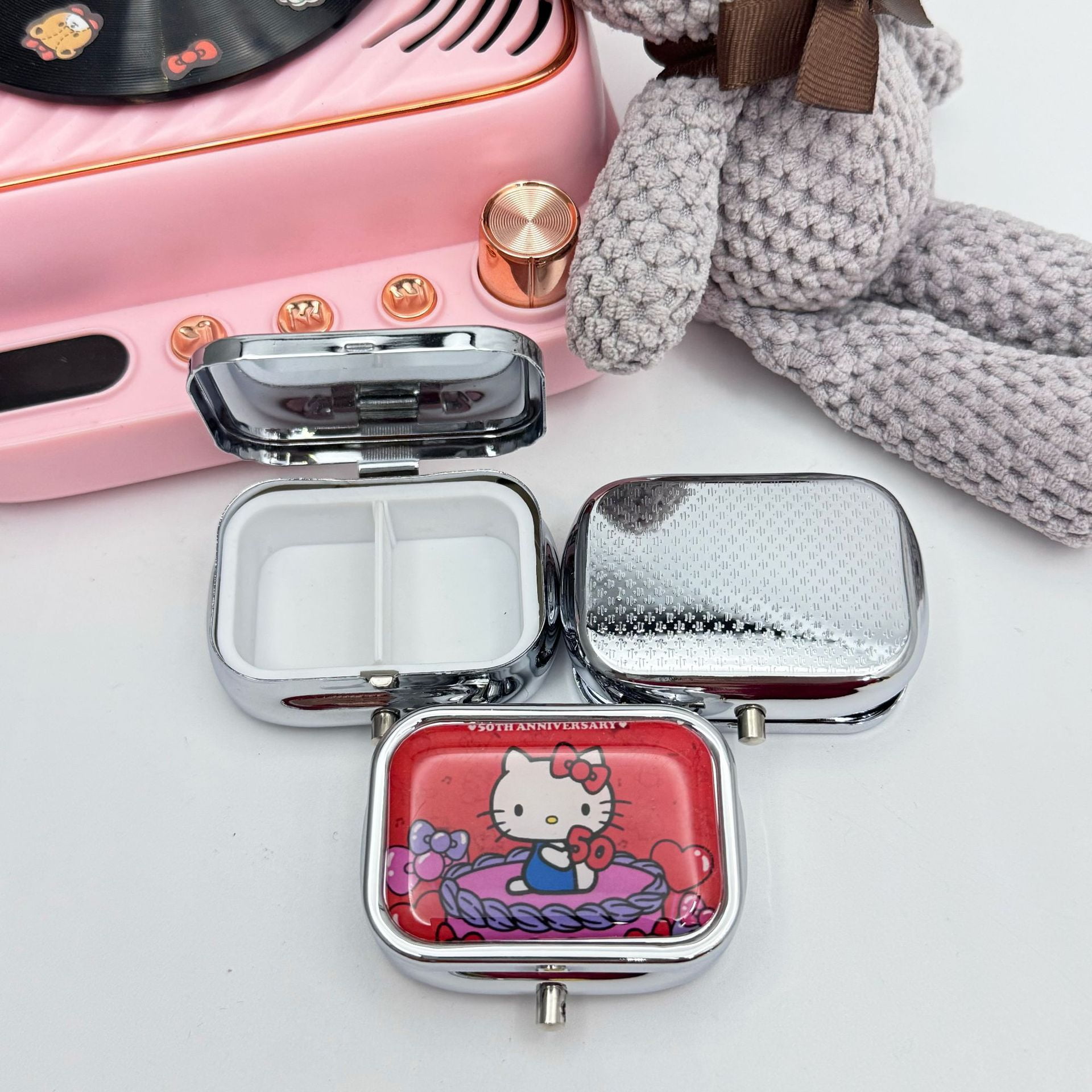 Hello Kitty Sanrio Pill Subpackage Box Cartoon Portable Seal Metal ...