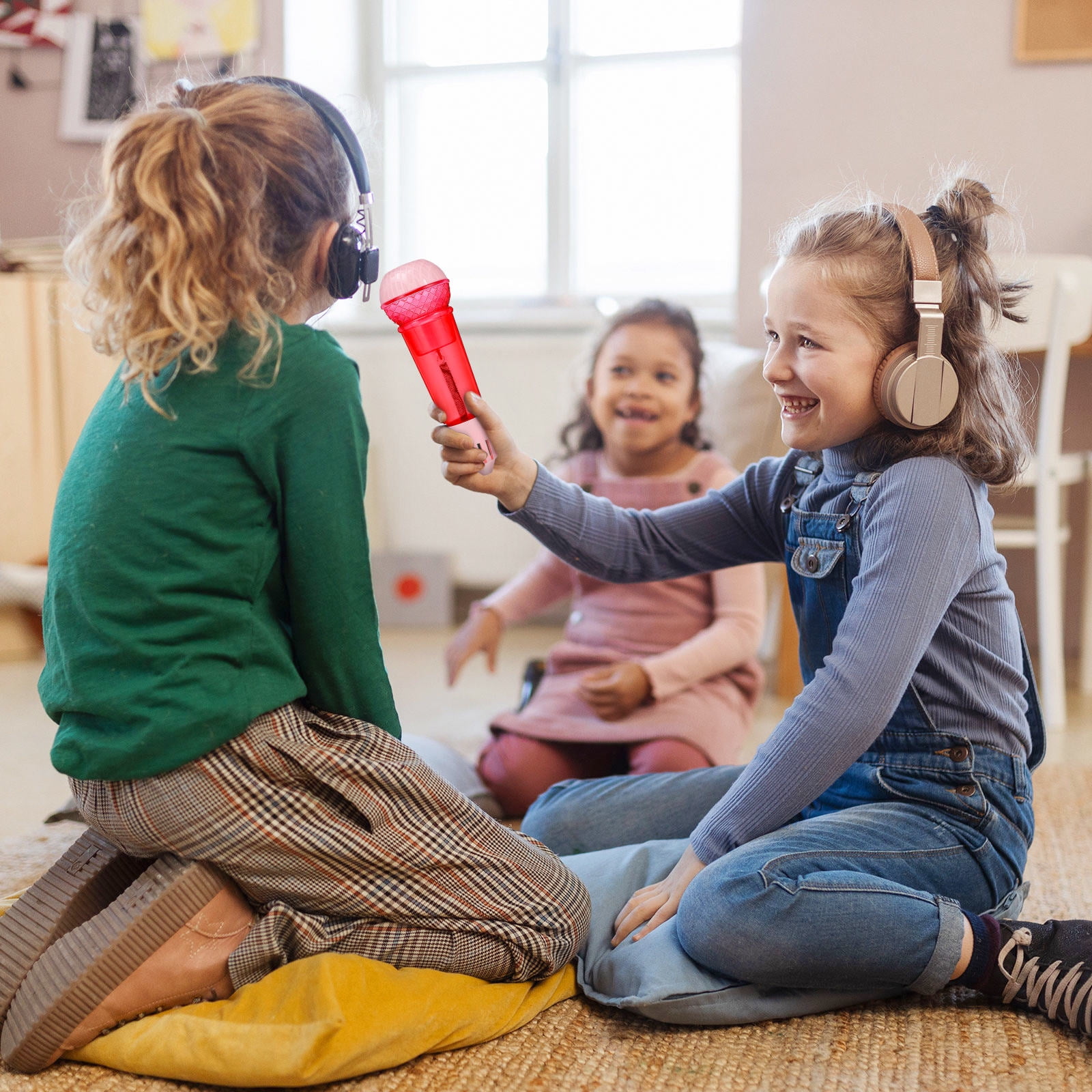 Hemobllo 2pcs Retro Microphone Props Simulation Plastic Vibration ...