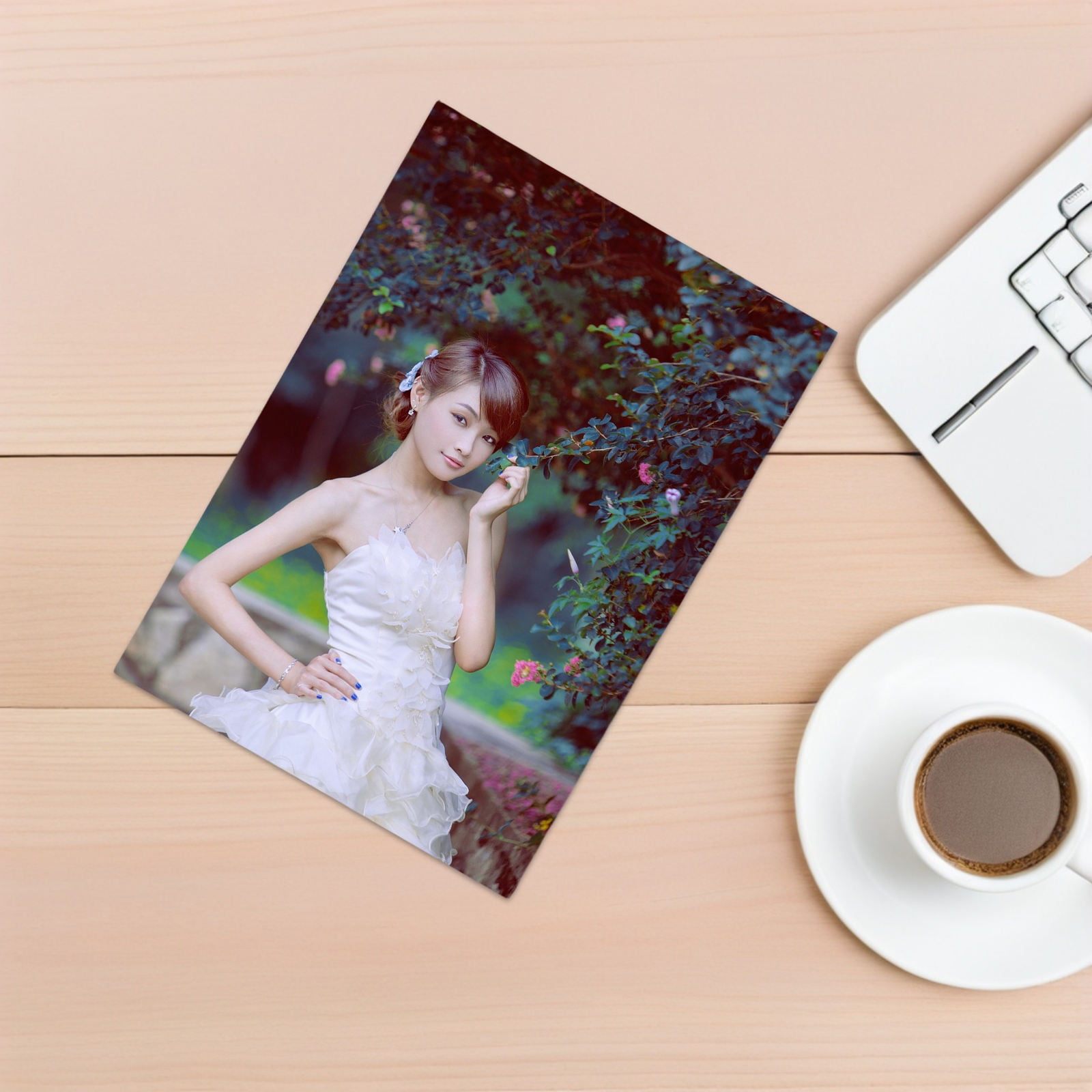 HEMOTON White Photo Display Stand for Home Elegant Design Density Board ...