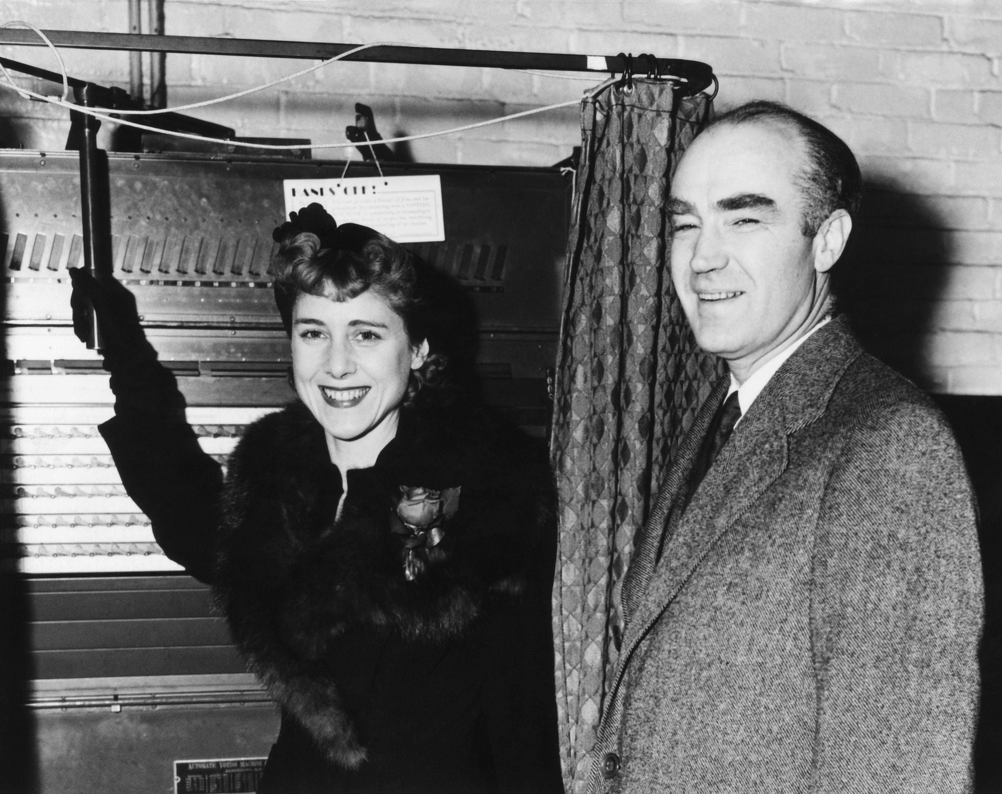 Henry And Clare Booth Luce Vote In Greenwich History (24 x 18 ...