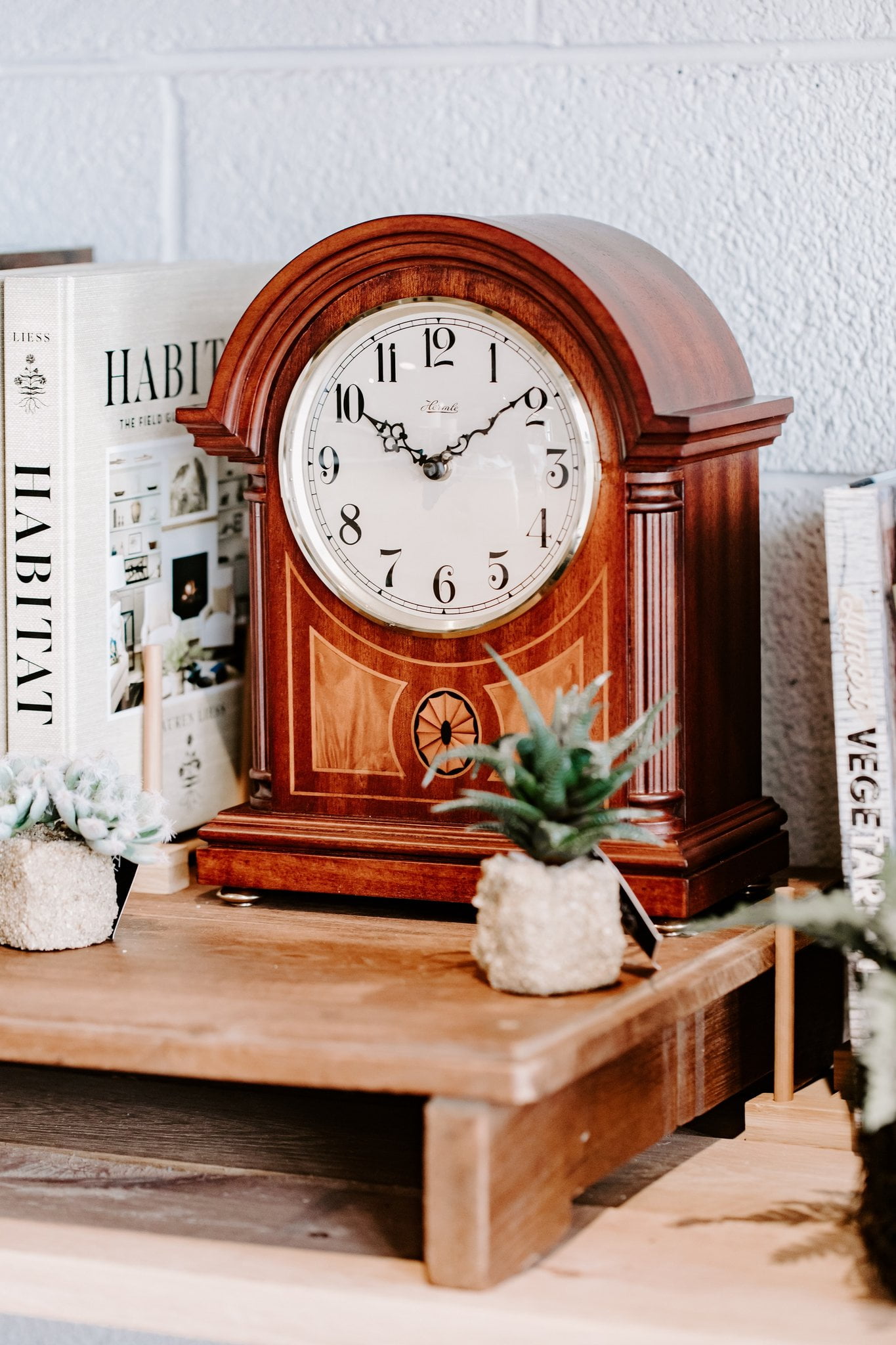 Hermle 2287707Q Clearbrook Barrister Clock - Walmart.com