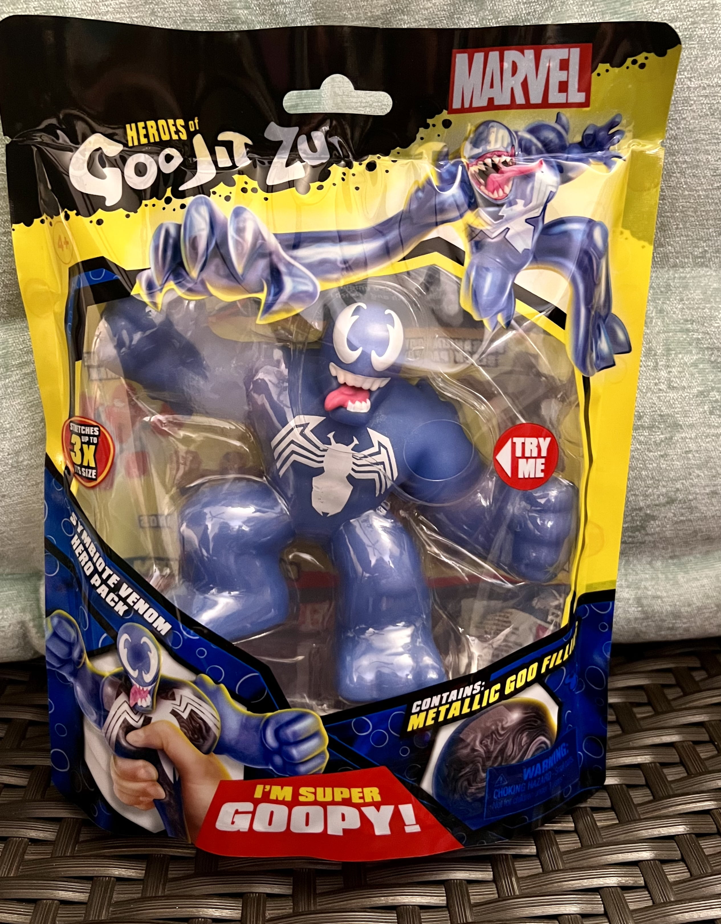 Heroes of Goo Jit Zu Marvel Hero Pack - Super Venom: Squishy, Stretchy ...