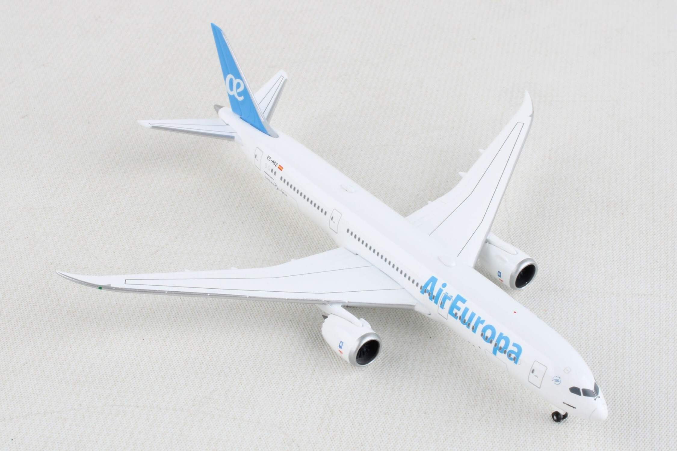 Herpa HE536356 1-500 Scale Air Europa Model Plane for 787-9 - Walmart.com