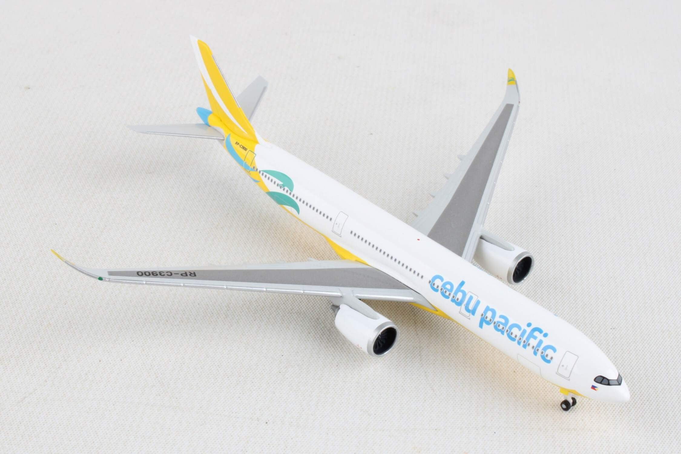 Herpa HE536394 1-500 Scale Cebu Pacific Model Plane for A330-900Neo ...