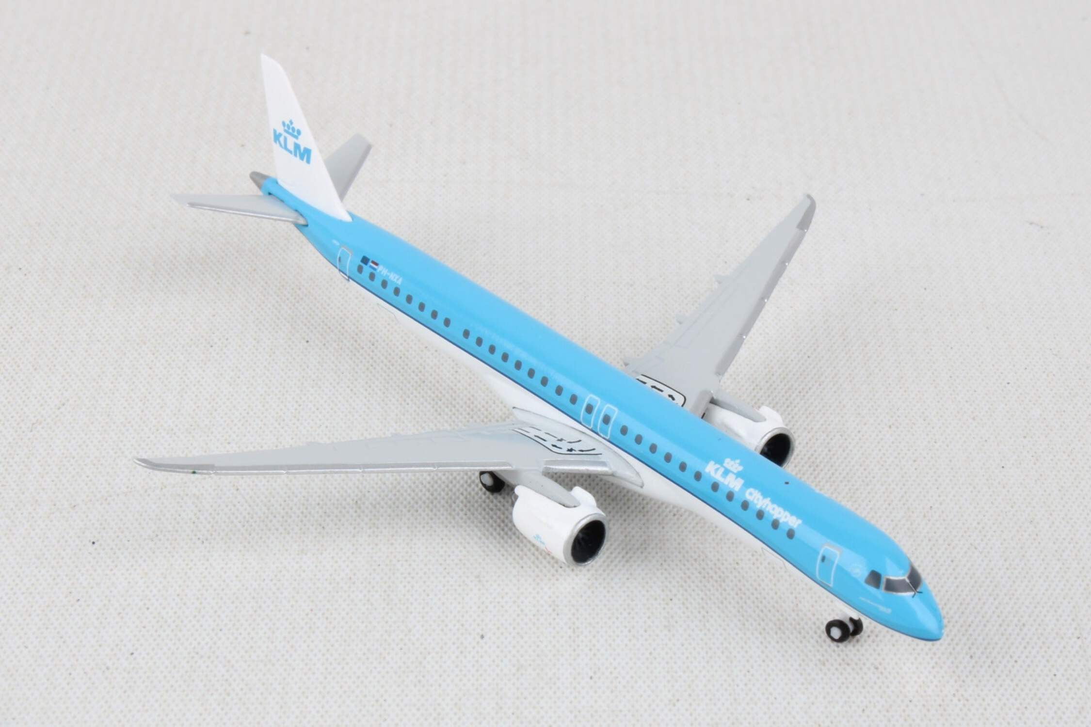 Herpa HE536554 1-500 Scale Wings KLM Cityhopper E195-E2 Model Airplane ...