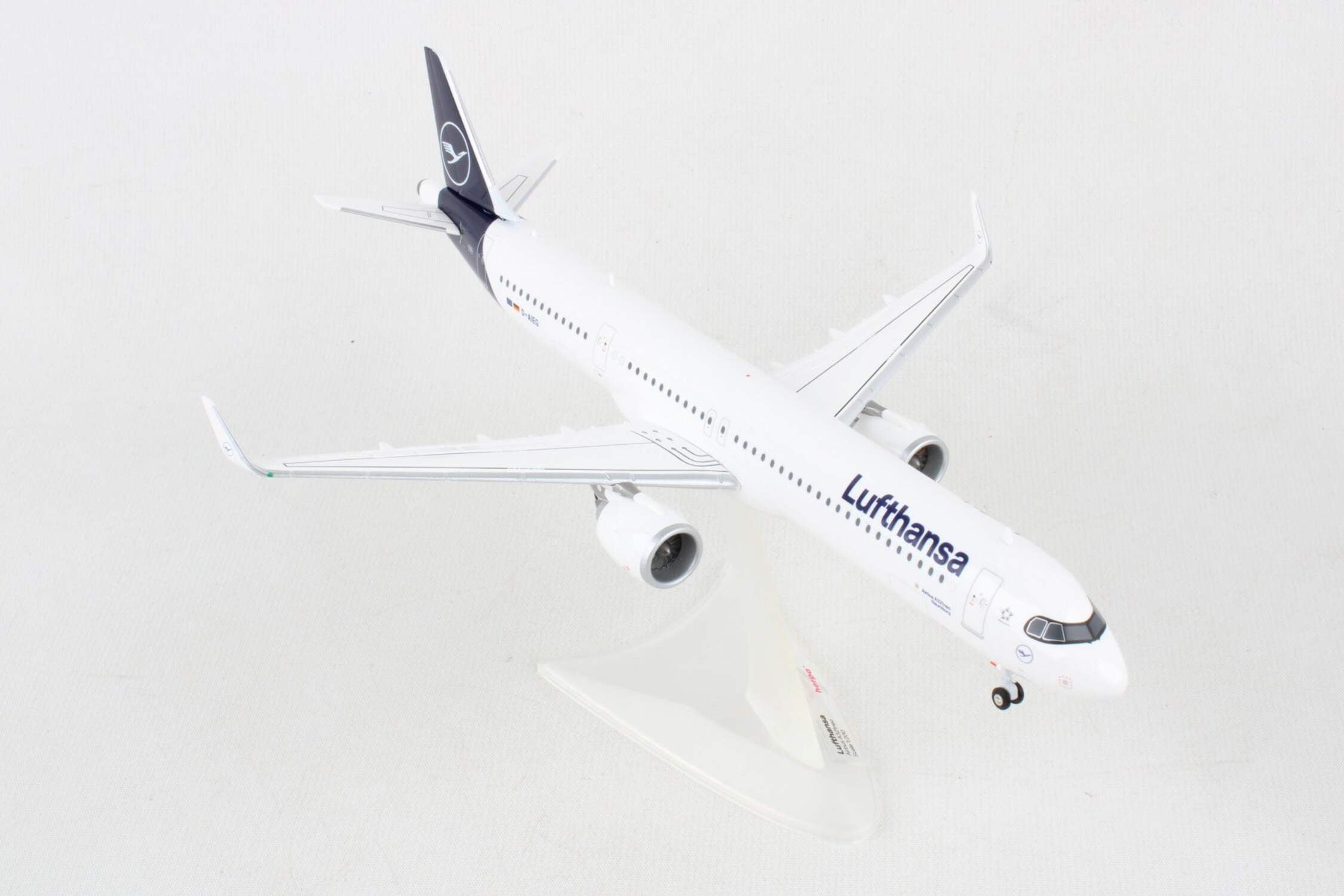 Herpa HE572415 1-200 Scale Lufthansa Model Plane for A321Neo - Walmart.com