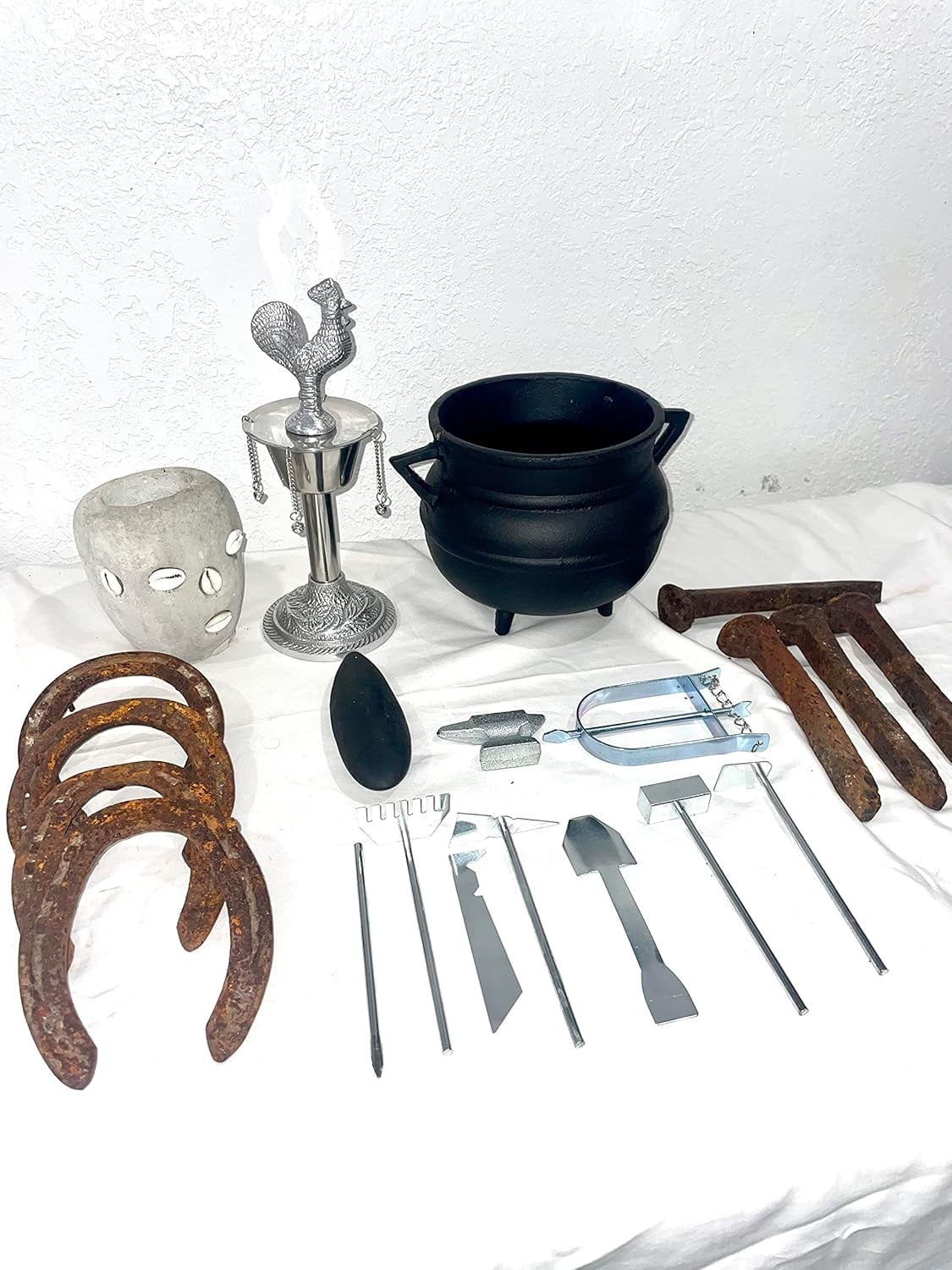 Herramientas de oggun herramientas de guerreros caldero Santeria Piedra ...