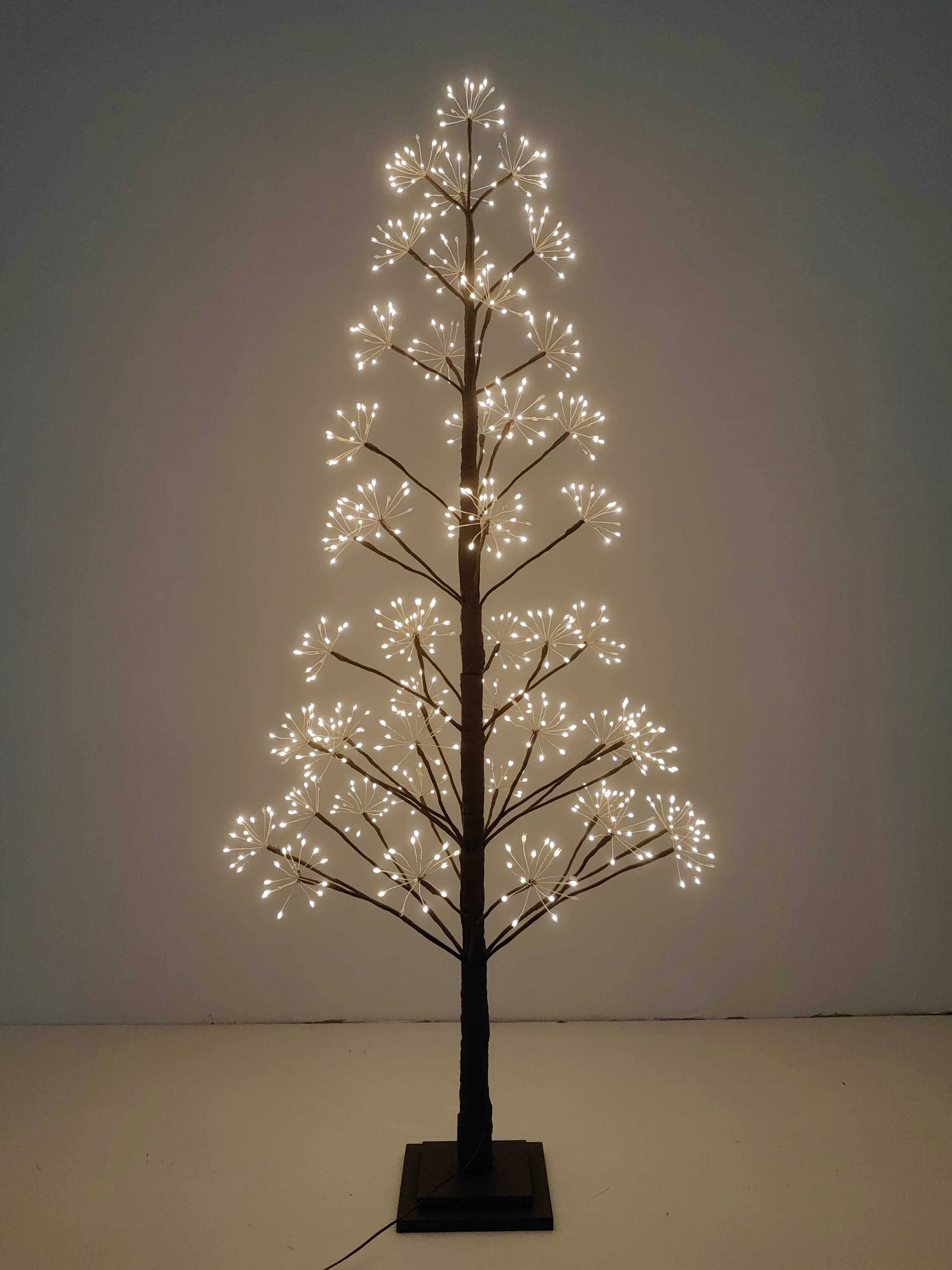 Hi-Line Gift Ltd 37524-BR-M 5ft Brown LED Cluster Tree with 720 Warm ...
