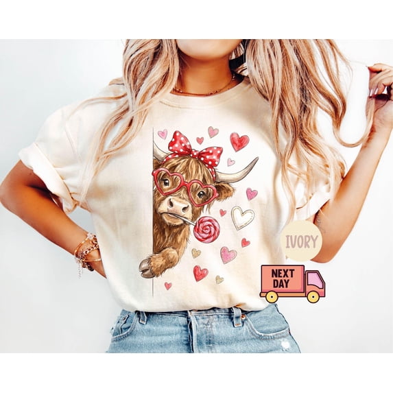 Highland Cow Valentine T-Shirt, Cute Peeking Cow T-Shirt, Funny ...
