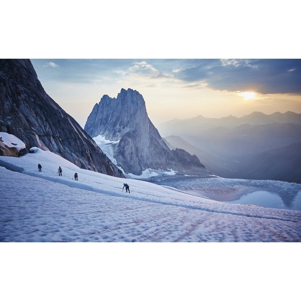 Hiking around a crevice of West Ridge of Pigeon Spire route in the ...