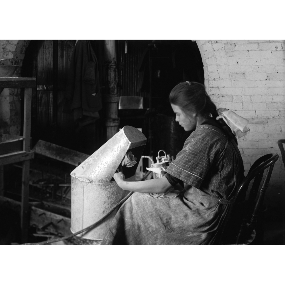 Hine Flower Factory 1917. N14-Year-Old Margaret Reddington Powdering ...