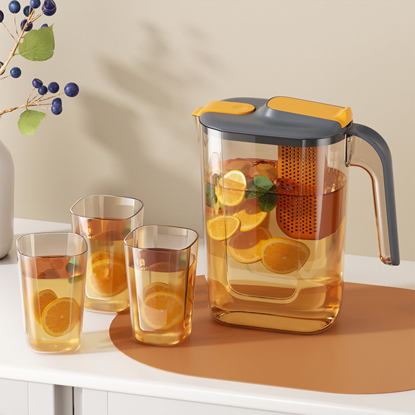 Hiroekza Water Pitcher with Lid and Spout Include 4 Cups 1.6L Plastic ...