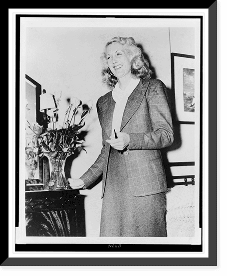 Historic Framed Print, [Beryl Markham, three-quarter length portrait ...