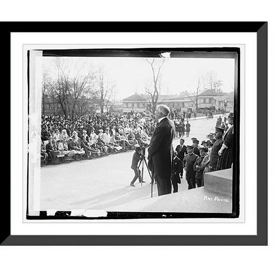 Historic Framed Print, Harding at Walter Reed, 3/19/21 - 2, 17-7/8" x ...