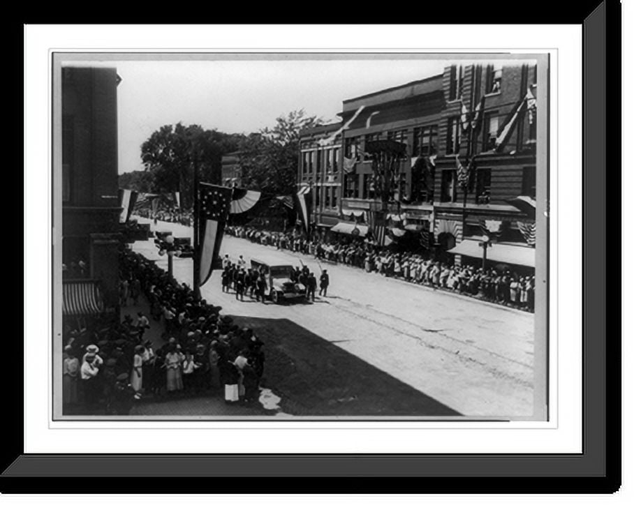 Historic Framed Print, Harding's body on Main Street of home town, 17-7 ...