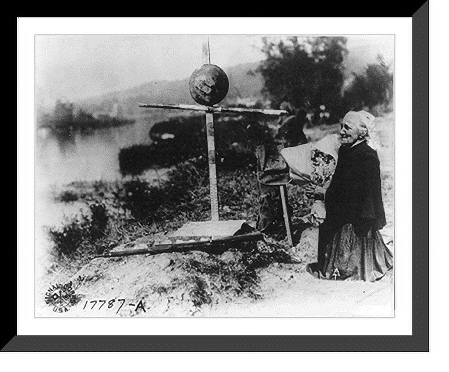 Historic Framed Print, Lest we forget, 17-7/8" x 21-7/8" - Walmart.com