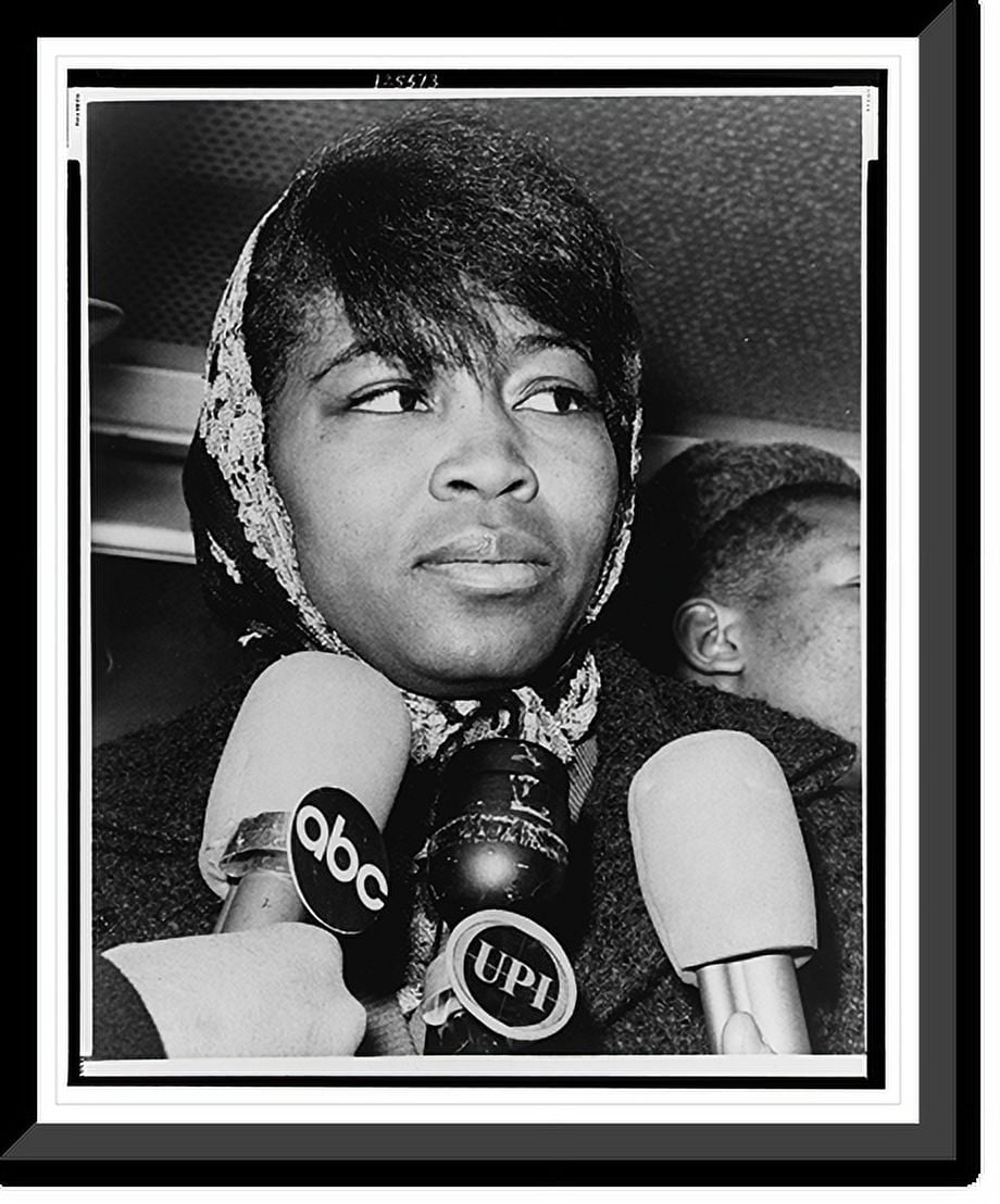 Historic Framed Print, [Mrs. Betty Shabazz, bust portrait, facing right ...
