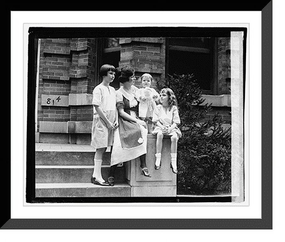 Historic Framed Print, Mrs. Morris Sheppard & children, 17-7/8" x 21-7/ ...