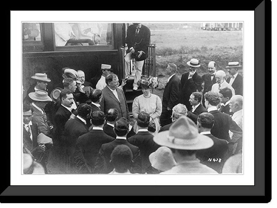 Historic Framed Print, [Pres. and Mrs. Taft arriving in Panama to ...