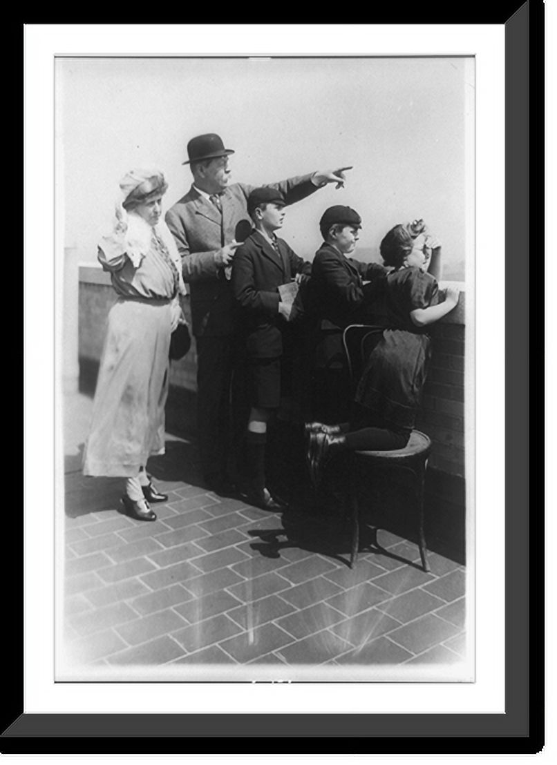 Historic Framed Print, [Sir Arthur Conan Doyle and family looking over ...