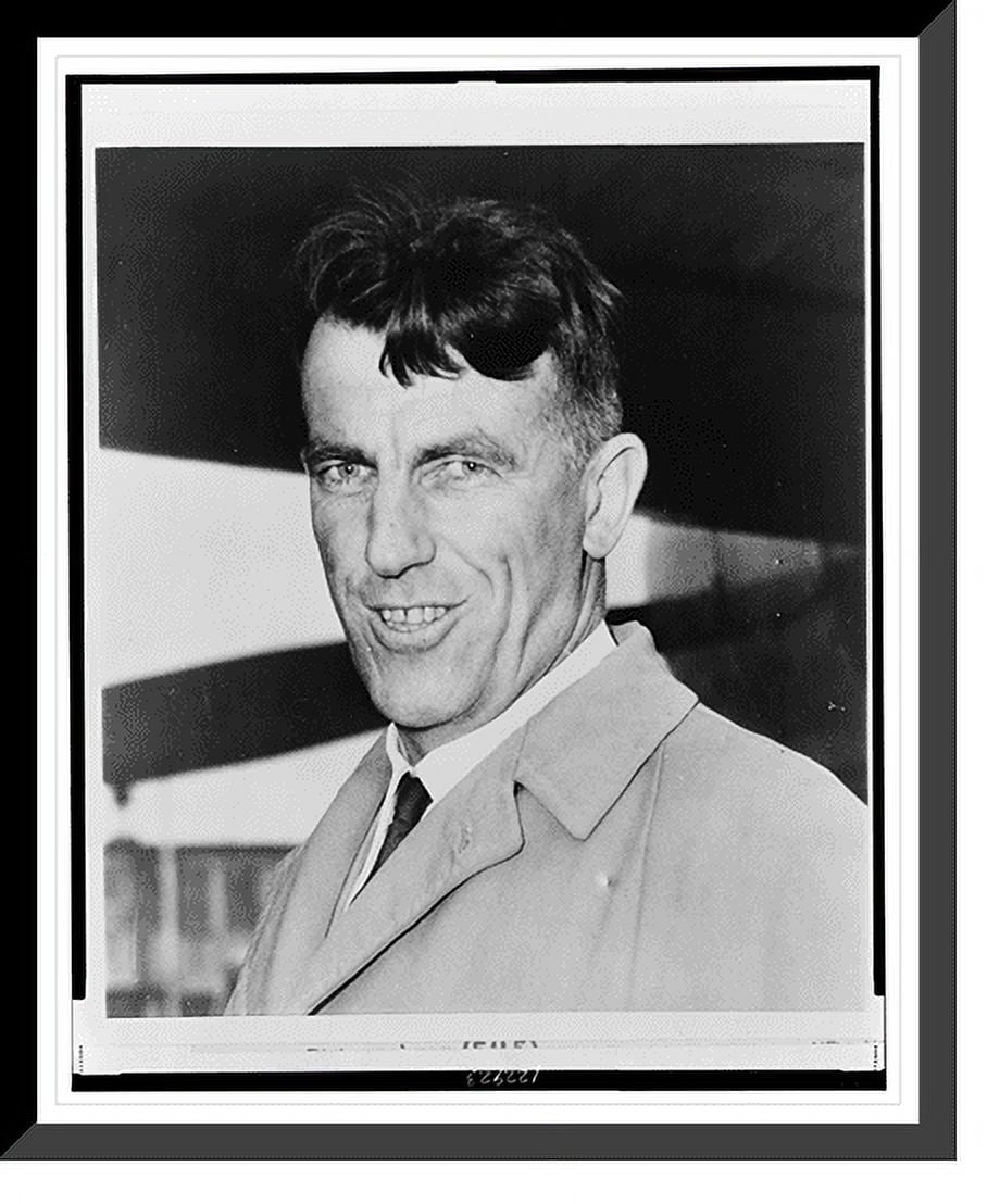 Historic Framed Print, [Sir Edmund Hillary, head-and-shoulders portrait ...