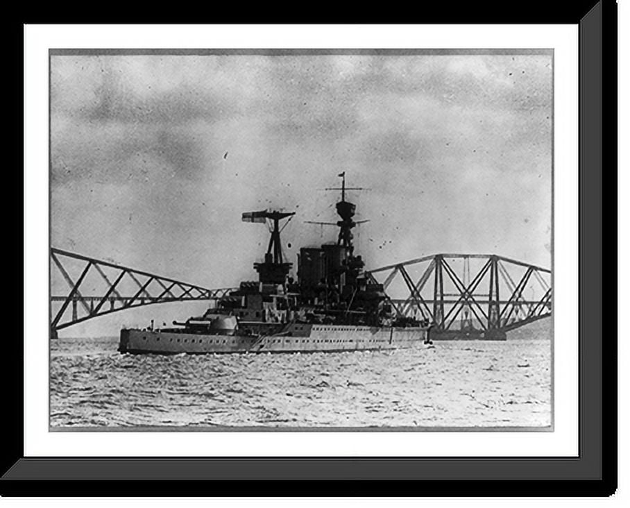 Historic Framed Print, The battle cruiser RENOWN approaching the Forth ...