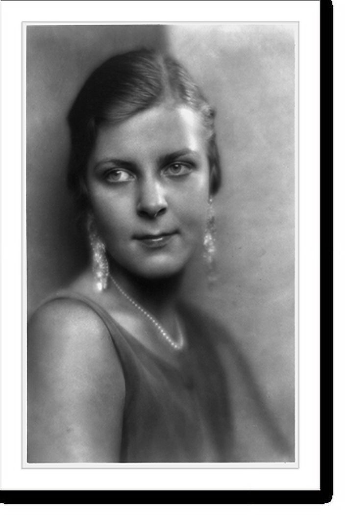 Historic Print, Capital's prettiest deb is guest at White House party ...