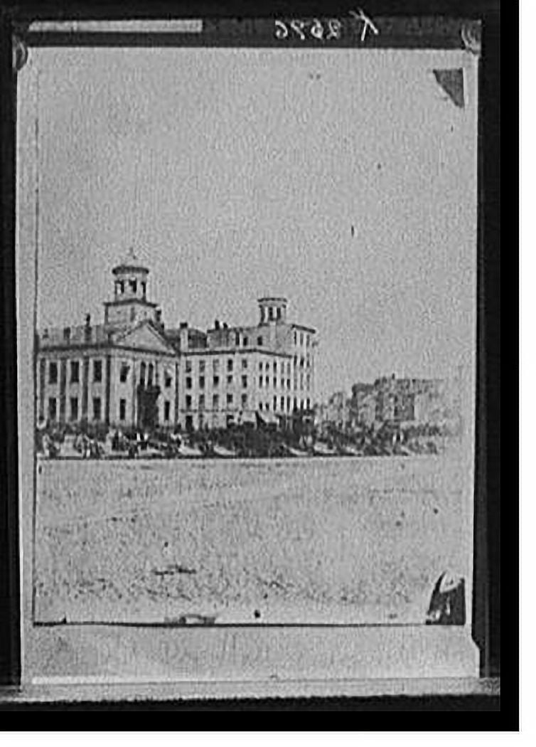Historic Print, [City Hall and Russell House, Detroit, Mich.], 16" x 20 ...