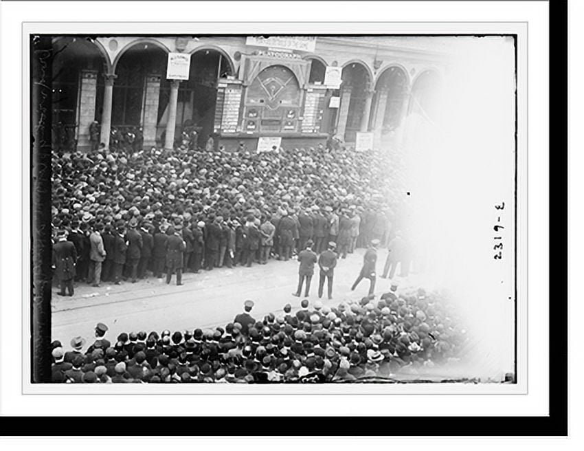 Historic Print, Crowd watching "playograph" at (?) Harold Bldg. World ...
