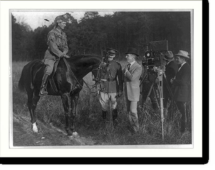 Historic Print, [David Wark Griffith at Fort Meyer, Va., for filming of ...