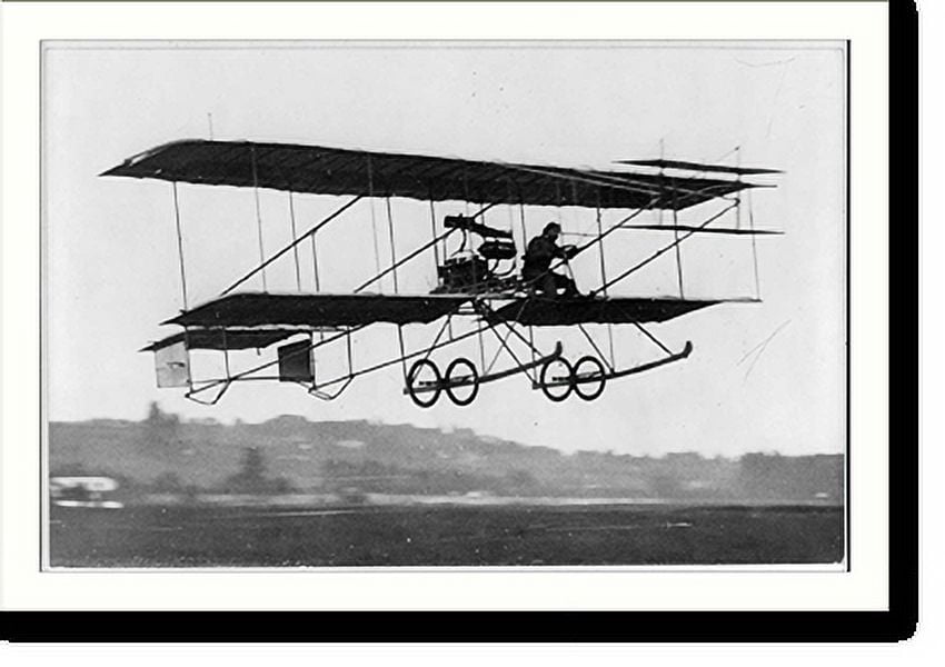 Historic Print, En 1910 l'aeroplane Chapiro no. 2, vole à Juvisy, 16" x ...