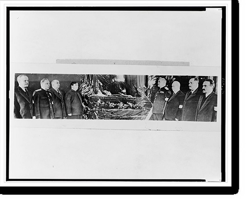 Historic Print, [Josef Stalin lying in state in the Moscow Hall of ...