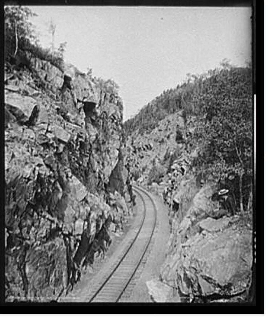 Historic Print, Main[e] Central Railroad cut at gate of Crawford Notch ...