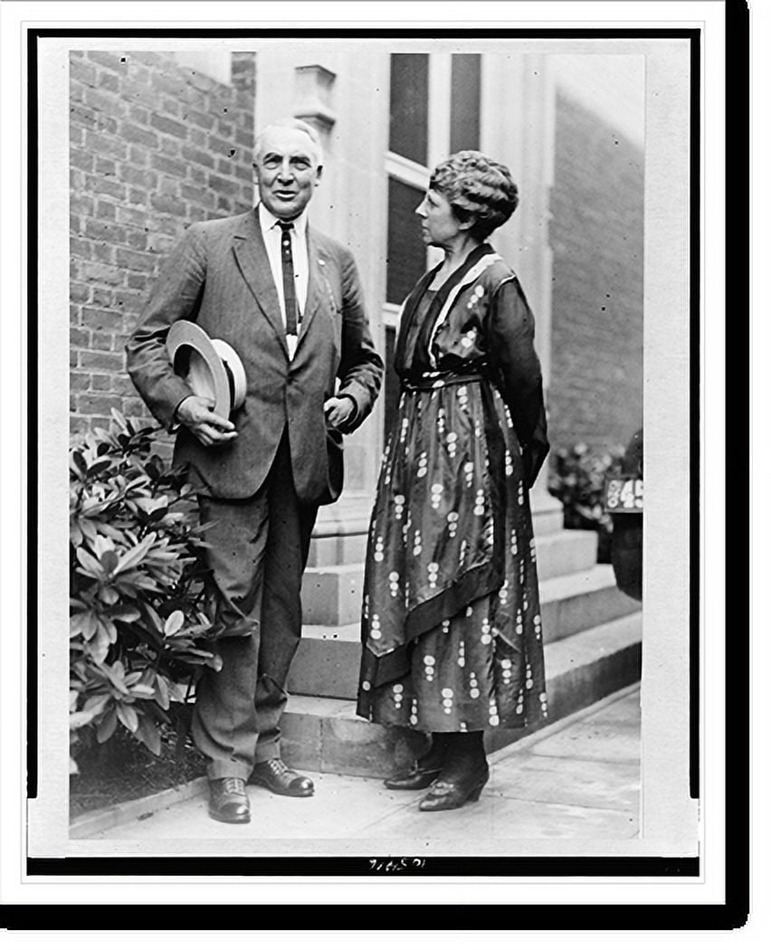Historic Print, [Pres. and Mrs. Warren G. Harding, full-length ...