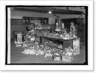 Historic Print, Red Cross baskets, Walter Reed, Christmas '20, 18" x 24 ...