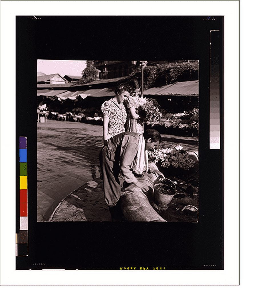 Historic Print, [Señora Chavela Eastman de Edwards and daughter Sonia ...