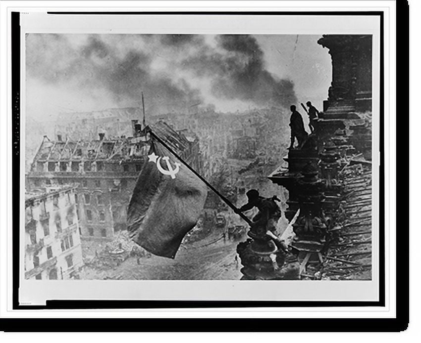 Historic Print, [Soldier raising the Soviet flag over the Reichstag ...