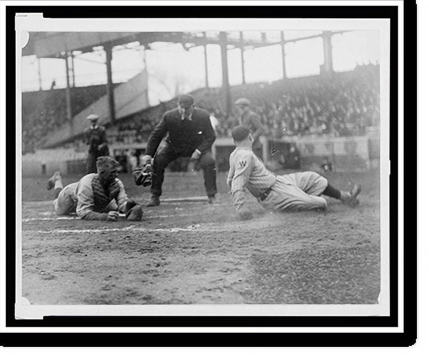 Historic Print, [Waiting for the umpire to make the call as Washington ...