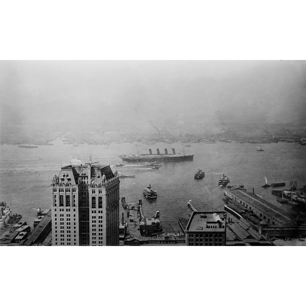 Hms Lusitania Arriving In New York Harbor As Seen From Singer Building ...