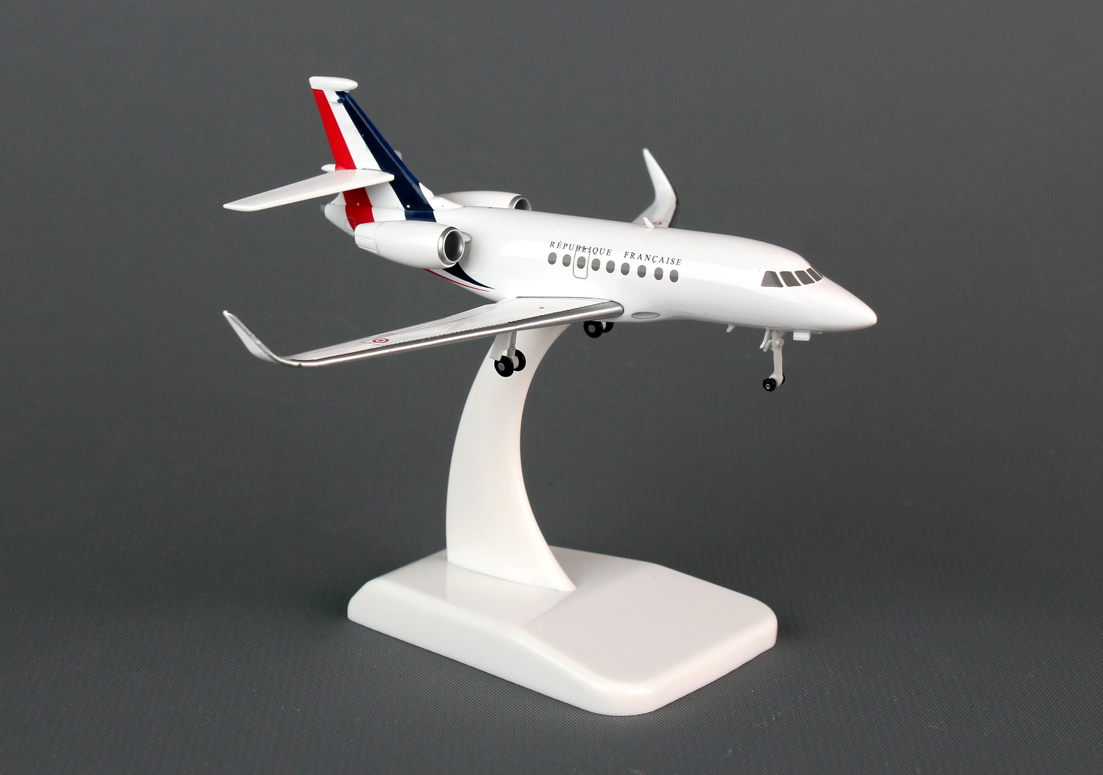 Love Good Fats Dassault Falcon 2000 Diecast Metal Toy, 1/200 Scale ...