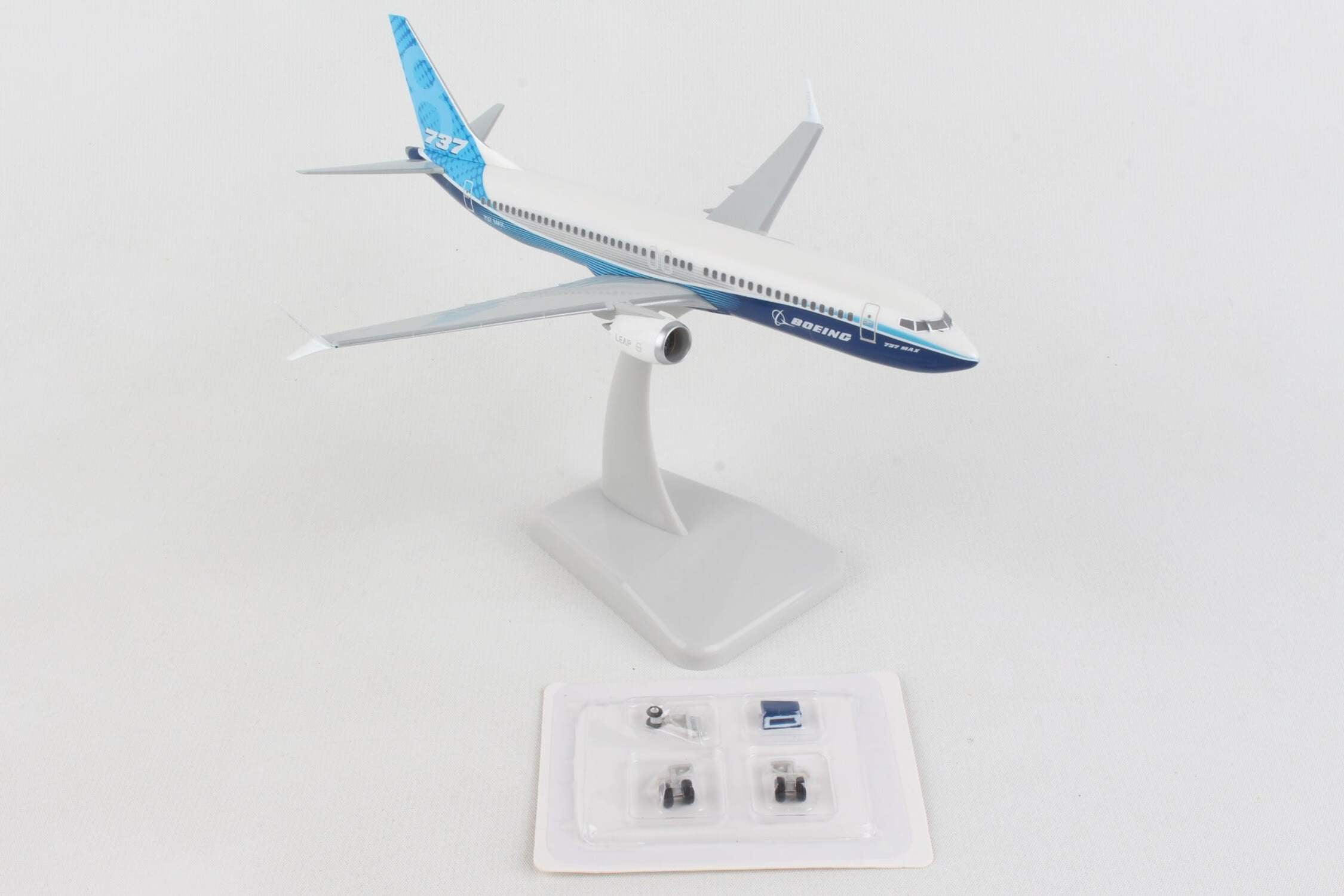 HOGAN BOEING 737MAX8 1/200 W/GEAR - Walmart.com
