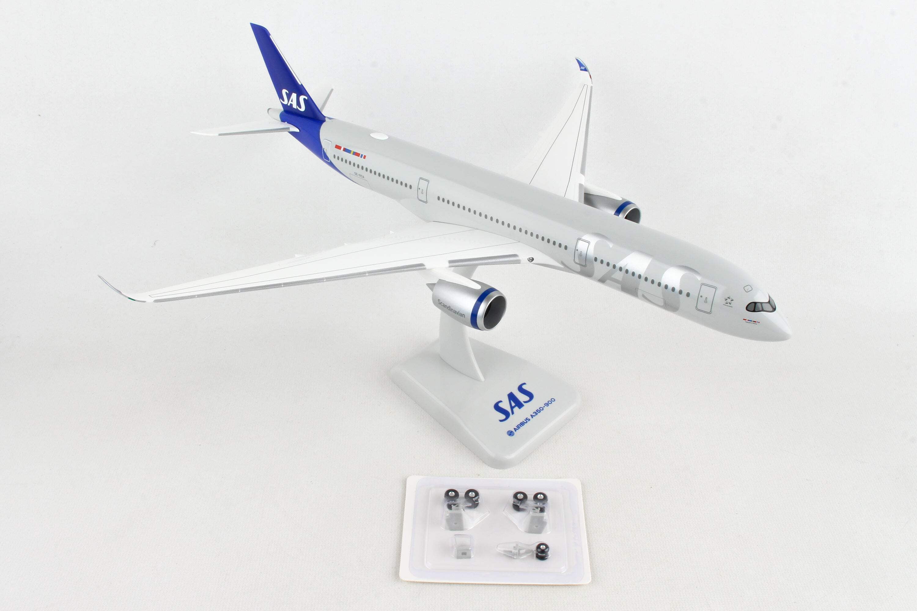 Hogan Wings 1-200 SAS A350-900 Plane with Gear, REG No. SE-RSA ...