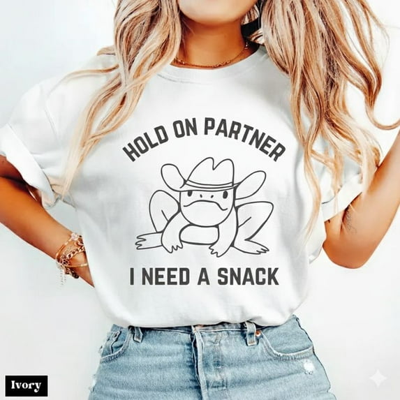 Hold on i'm overdtimulated T-Shirt, Comfort Colors Cowboy Frog Retro ...