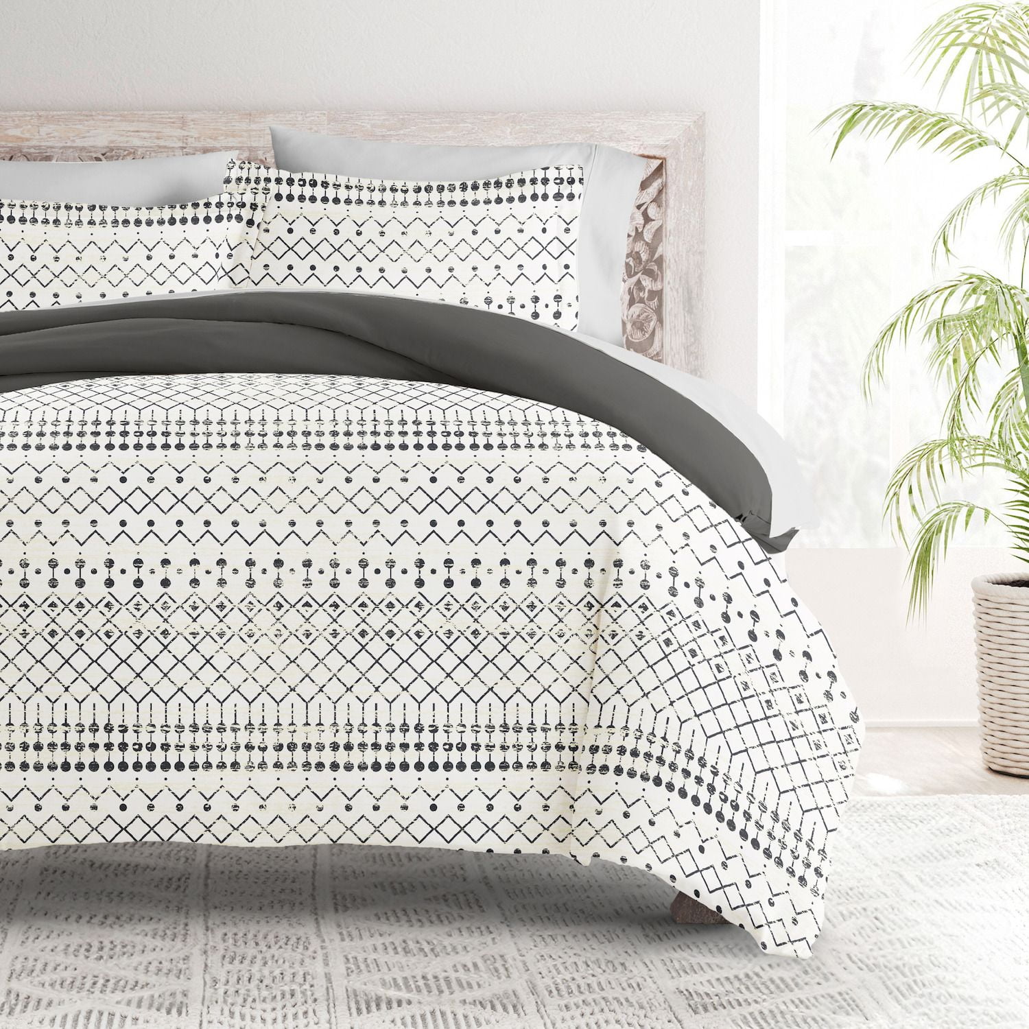 Home Collection Bedding Bundle Patterned Duvet Cover Set Color: Etched ...