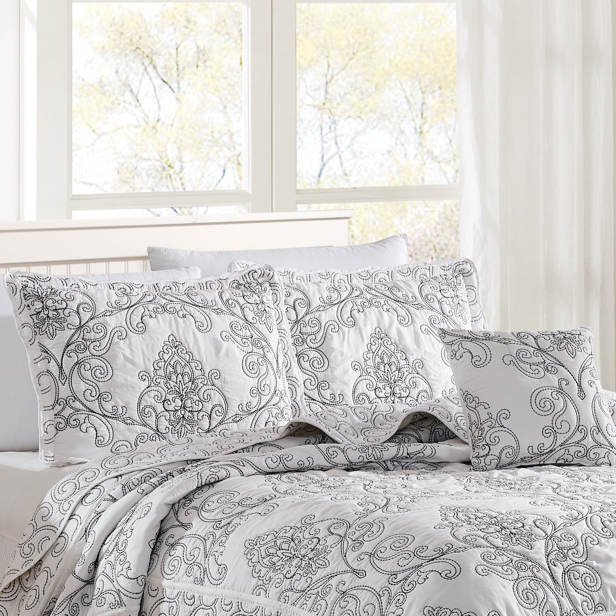 Home Soft Things 4 Piece Damask Embroidery Bedspread Set - White ...